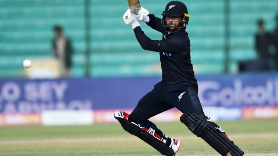Conway hits hundred as New Zealand thump Pakistan to level series - eNCA