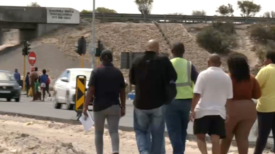 WATCH | Mitchells Plain bus project brought to a halt - eNCA