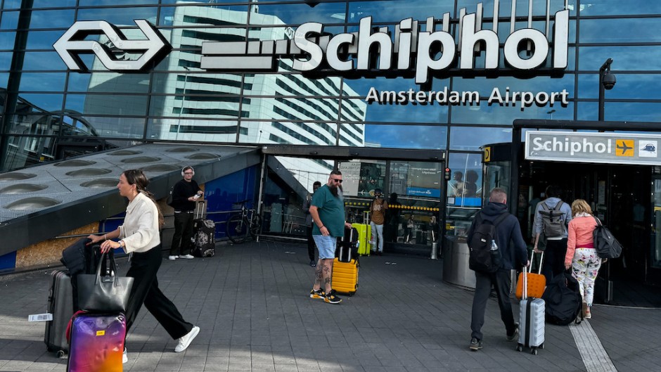 Schiphol airport unveils 6bn euro investment plan - eNCA
