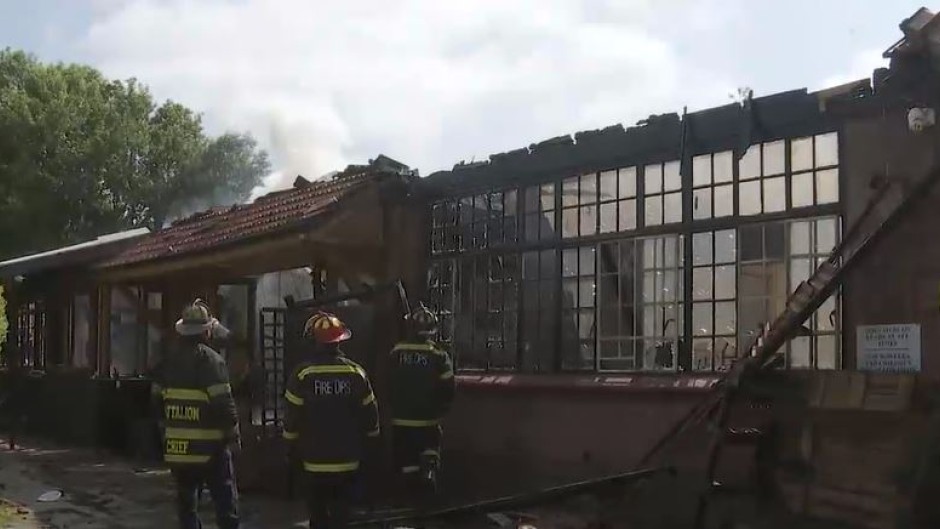 Firefighters contain blaze at Zoolake Clubehouse - eNCA