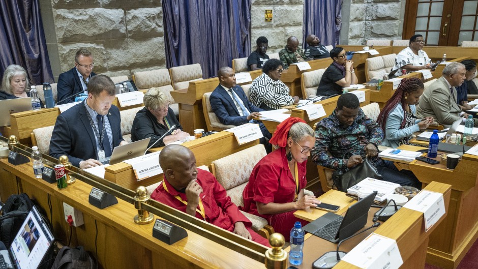 LIVESTREAM | Ad Hoc Committee resumes with KZN violence monitor on the stand - eNCA