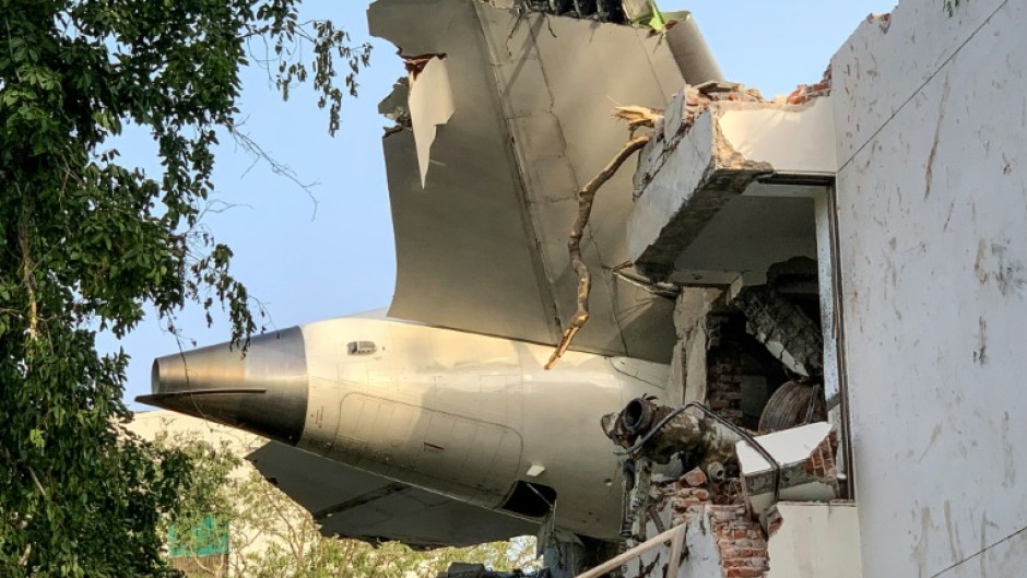 Fuel to Air India jet engines cut off moments before crash: probe - eNCA