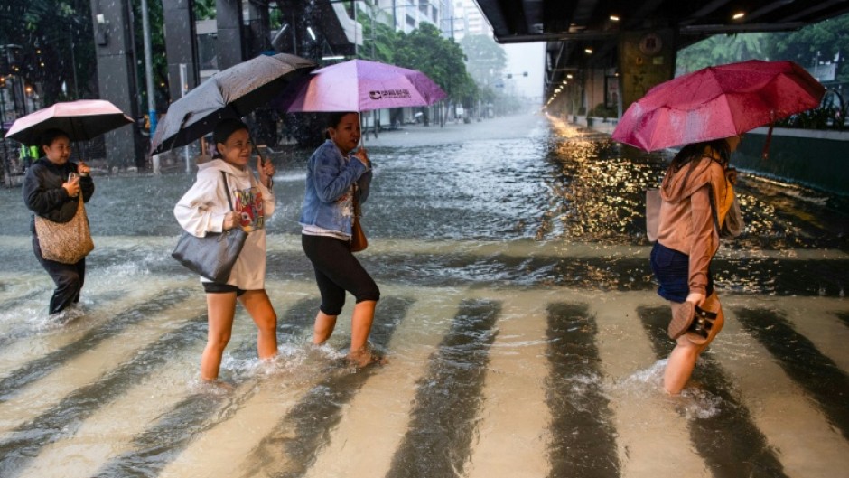 Philippines flooding displaces thousands as new storm threatens - eNCA