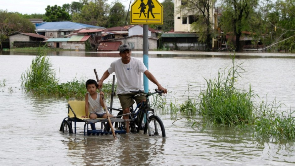 Boats bring Philippine flood victims to safety as death toll rises - eNCA