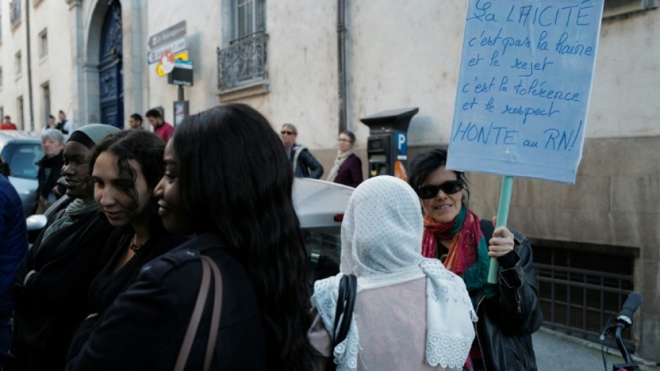 One in three French Muslims say suffer discrimination: report - eNCA