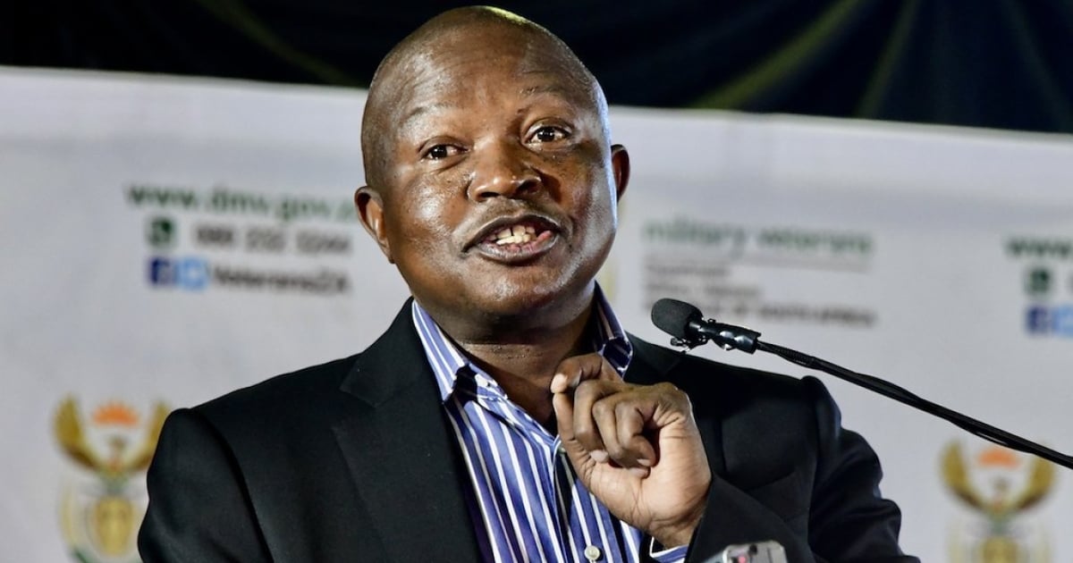 Mabuza calls for imbizo with trucking industry | eNCA