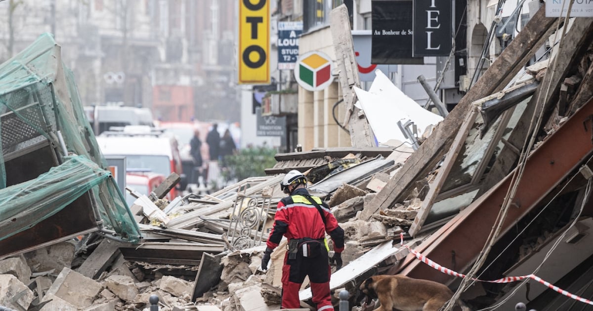 One body found after buildings collapse in France's Lille | eNCA