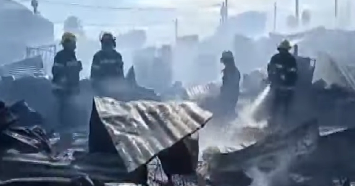 Philippi Fire | 400 displaced, 100 homes gutted | eNCA