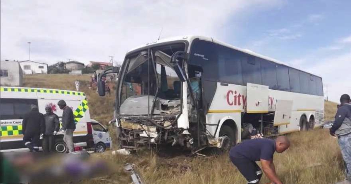 At least nine people killed in Eastern Cape crash | eNCA