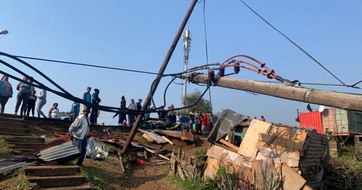 Inanda residents start rebuilding after tornado | eNCA