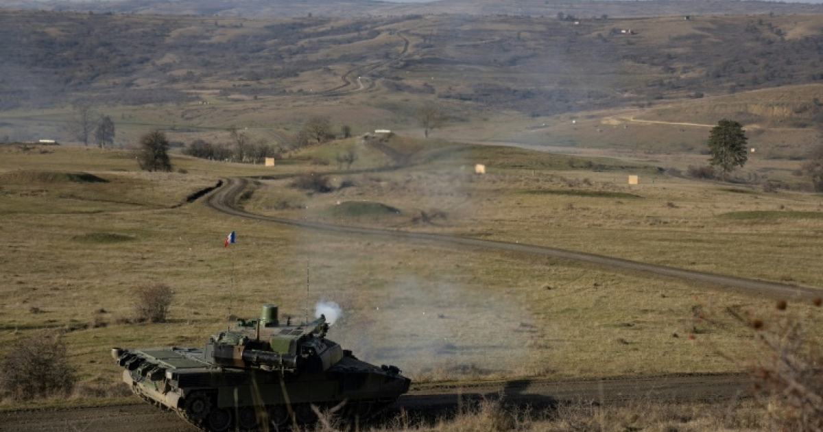 French tanks join NATO defensive line in Romania | eNCA
