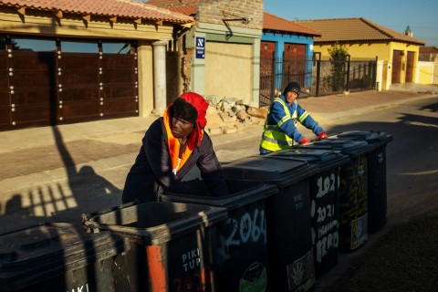Pikitup vows to collect waste this weekend - eNCA