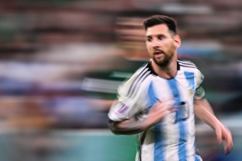 Messi 'fool' taunt spawns mugs, T-shirts in Argentina - eNCA