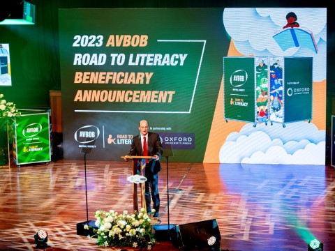 AVBOB and Oxford University Press Southern Africa donate thousands of ...