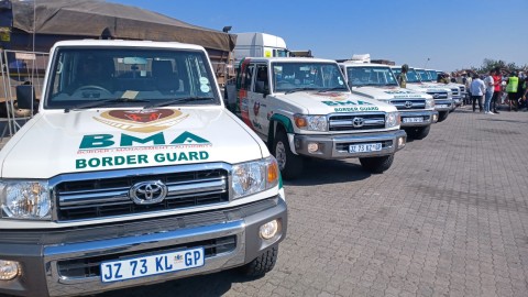 Border Management | More officers to be deployed at South African ...