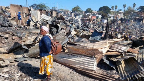 Thousands left homeless after shack fire in Durban - eNCA