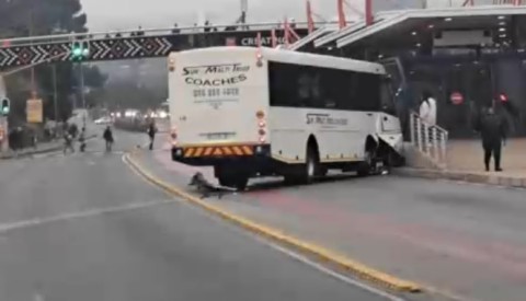 Two buses collide near UJ campus, multiple injuries reported - eNCA