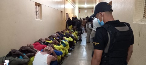 Contraband found during Pollsmoor Prison raid - eNCA