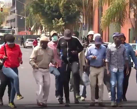 Samwu strike | Tshwane municipal workers vow not to back down - eNCA