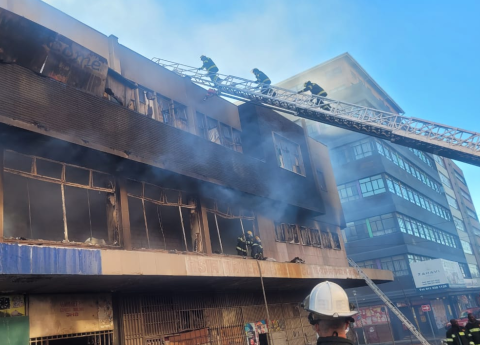 Update: Two killed as fire engulfs Joburg CBD building - eNCA