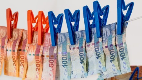 Investment scams | FSCA warns of social media scammers - eNCA