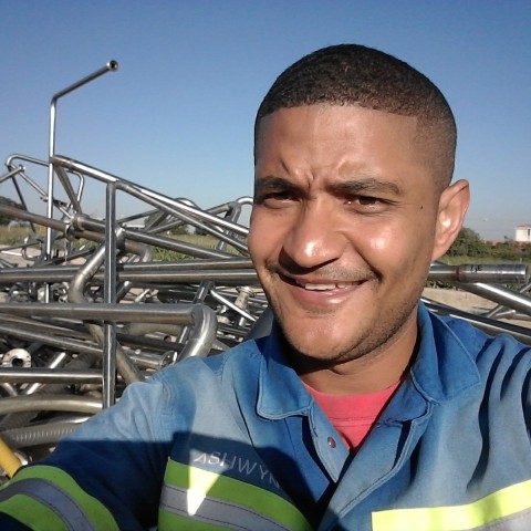 Vuisvoos inwoners vra dat weermag by Westbury ingryp - eNCA