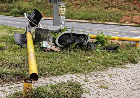 WATCH | Damaged traffic lights worsen congestion in Joburg - eNCA