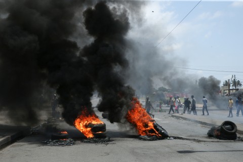 Mozambique unrest | Protests paused for mourning period - eNCA