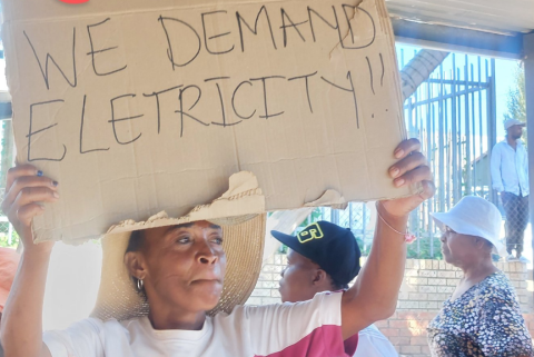 Residents in Diepsloot protest over electricity outages - eNCA