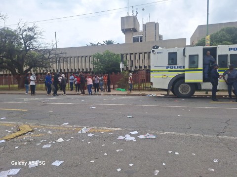 Lichtenburg residents protest lack of service delivery - eNCA