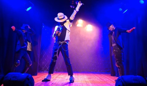 WATCH | Sit down with performer Michael Jonathan as Michael Jackson - eNCA