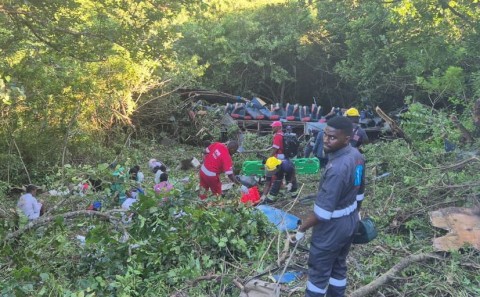 Nine dead and dozens more injured in a bus crash near Mandeni - eNCA
