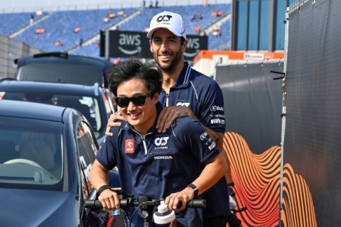 Ricciardo hoping to make a quick recovery from broken hand - eNCA