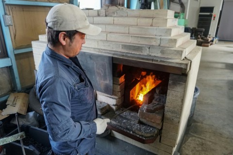 Japan's hand-forged knives a slice of samurai metallurgy - eNCA