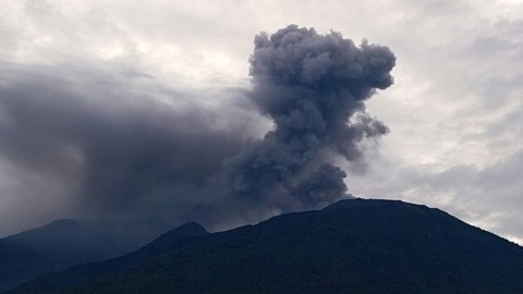 Indonesia volcano death toll rises to 22 as search nears end - eNCA