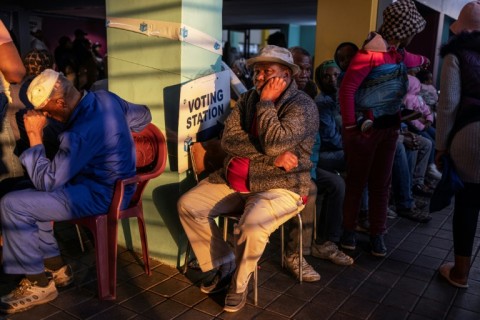 2024 elections | Voters face long queues, IEC slammed for delays - eNCA