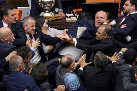 Brawl in Turkish parliament over ousted MP - eNCA