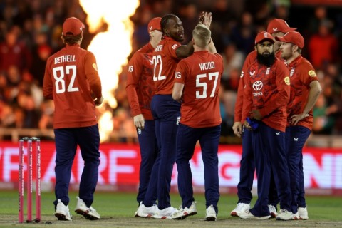 Salt ton sees records tumble as England thrash Proteas - eNCA