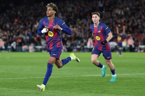 Comparing Yamal to Messi 'crazy': Barca's Olmo - eNCA