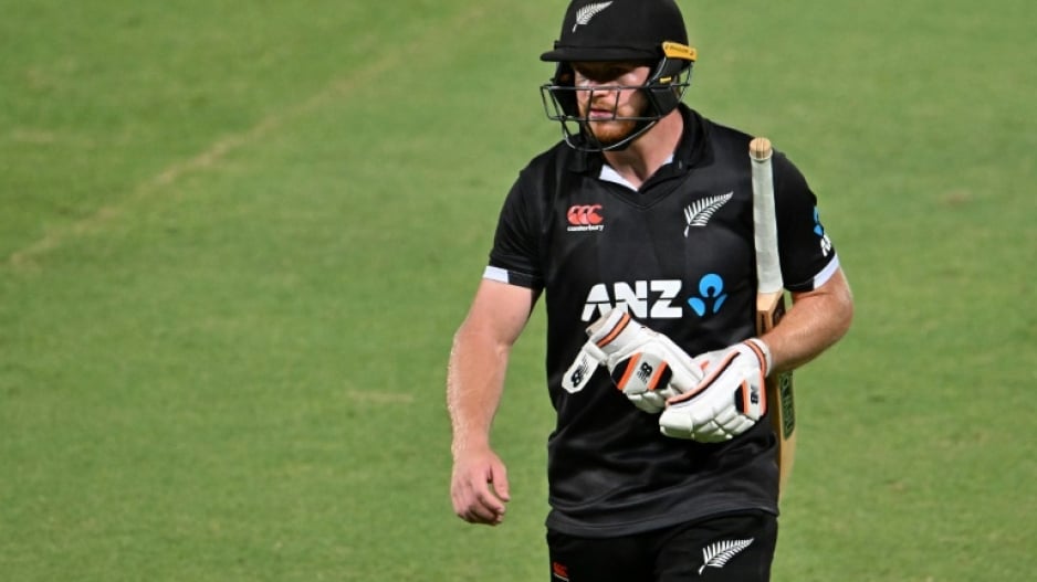 Phillips shines as New Zealand reach T20 tri-series final | eNCA