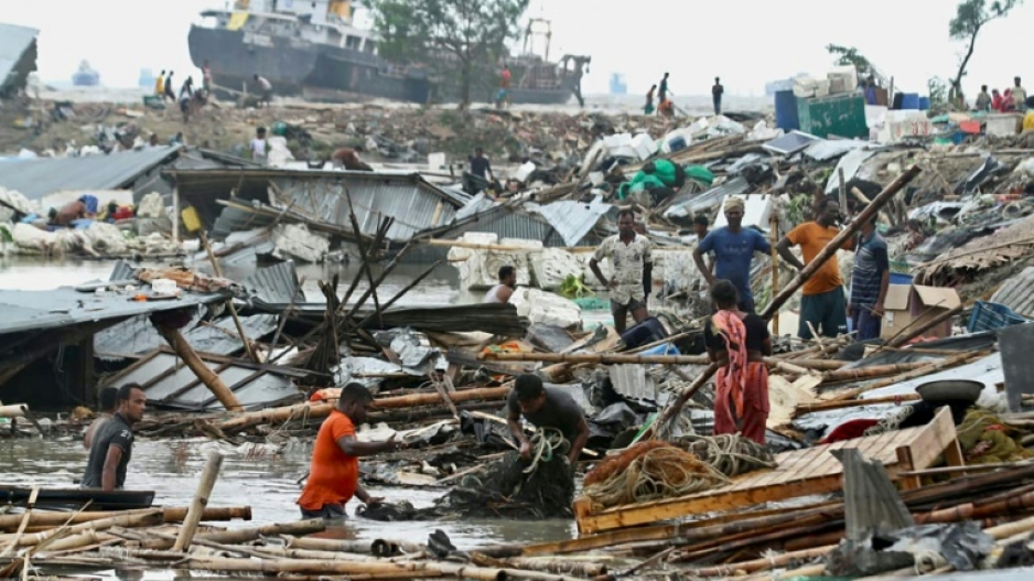28 dead in Bangladesh cyclone, millions without power | eNCA